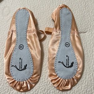 ballet beautiful | Shoes | Ballet Beautiful Pull On Satin Slippers ...